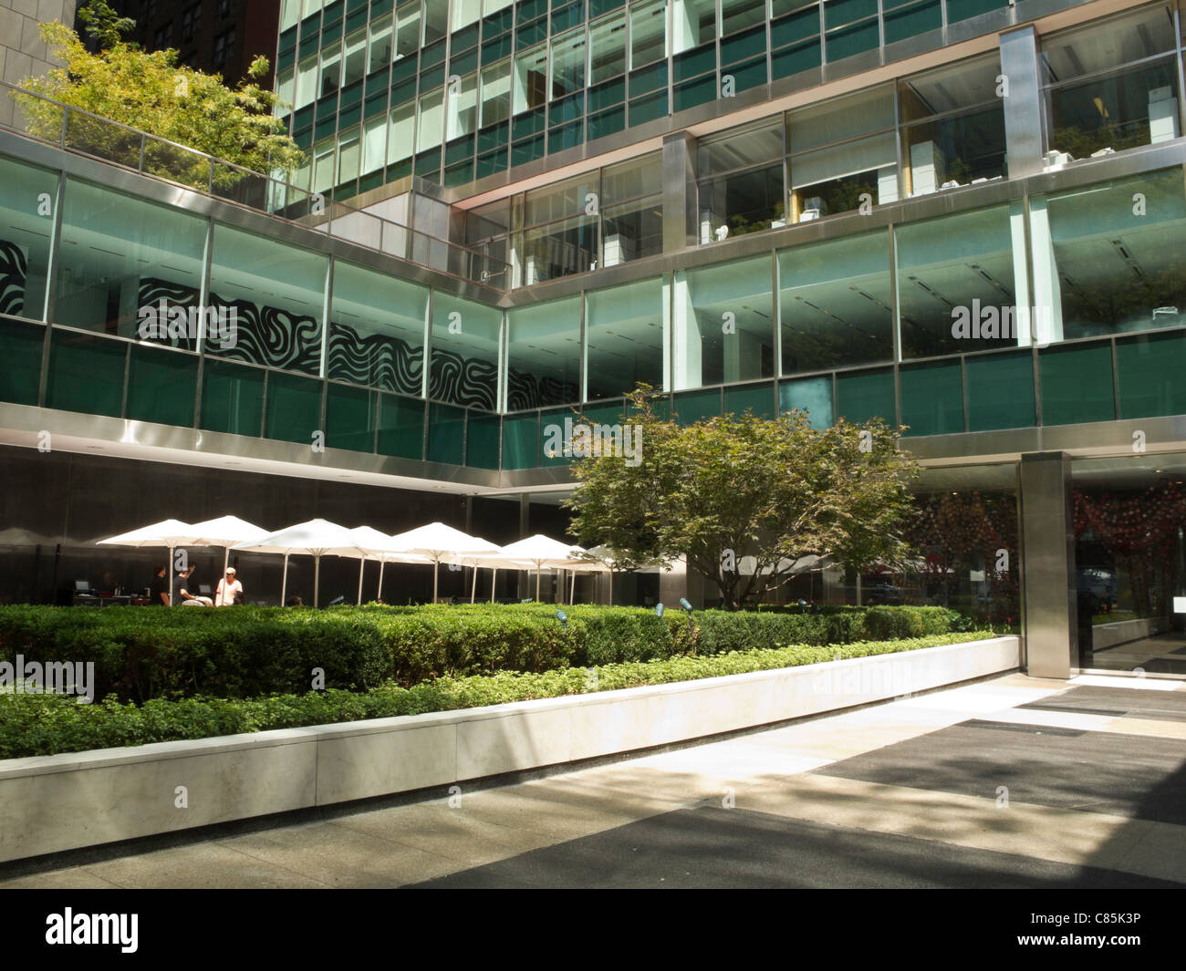 Lever house manhattan new york hi-res stock photography and images - Alamy