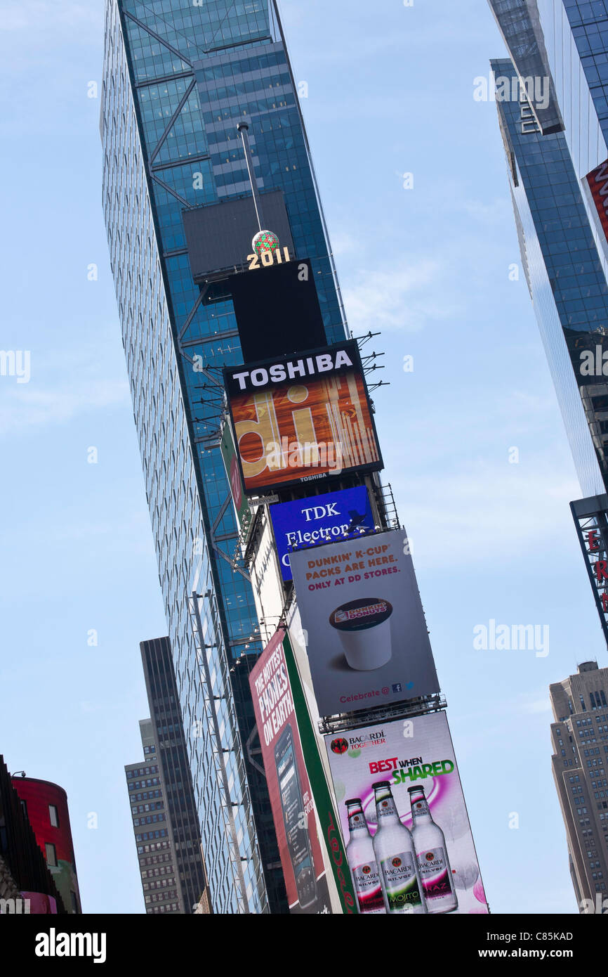 Times square looking south hi-res stock photography and images - Alamy