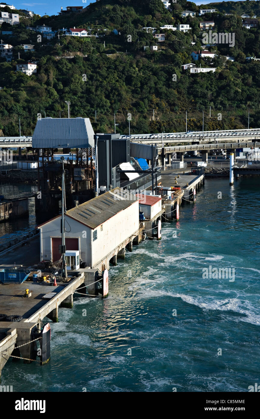 Quaysides hi-res stock photography and images - Alamy