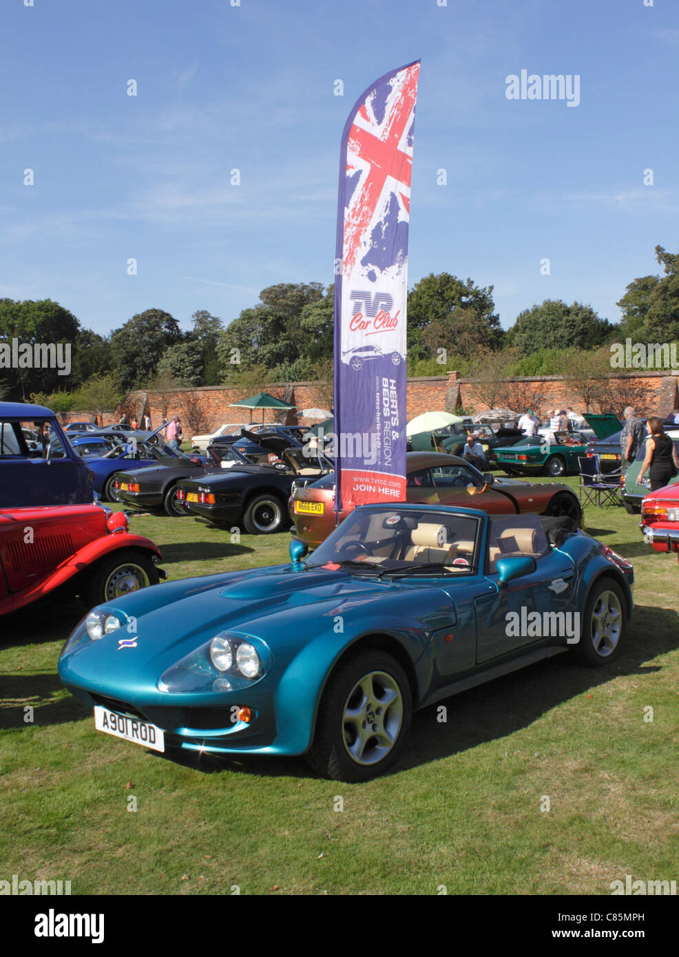 Marcos Mantara 4.0 L Spyder at the ATCCC Putteridge Bury Classic Car ...