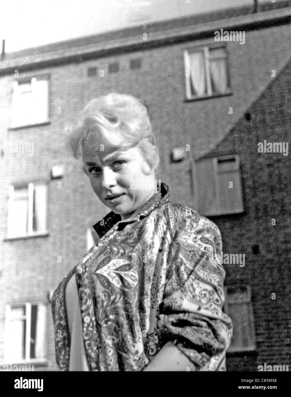 Barbara windsor hi-res stock photography and images - Alamy