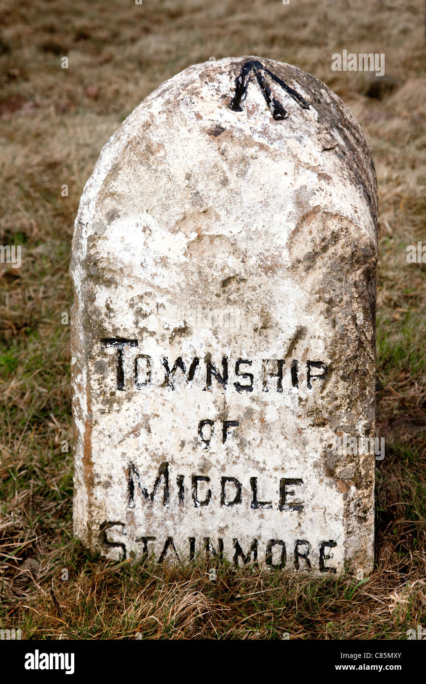 Old roadside direction sign Stock Photo - Alamy