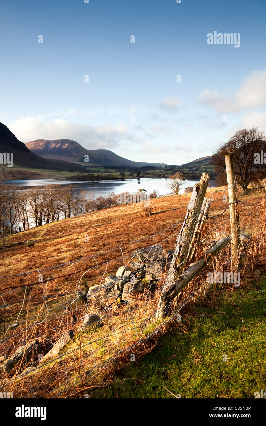 Countryside view of Lake Buttermere, Lake District, Cumbria, England ...