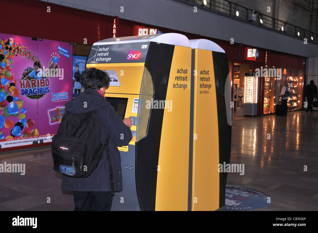 Railway ticket vending machine hi-res stock photography and images - Alamy
