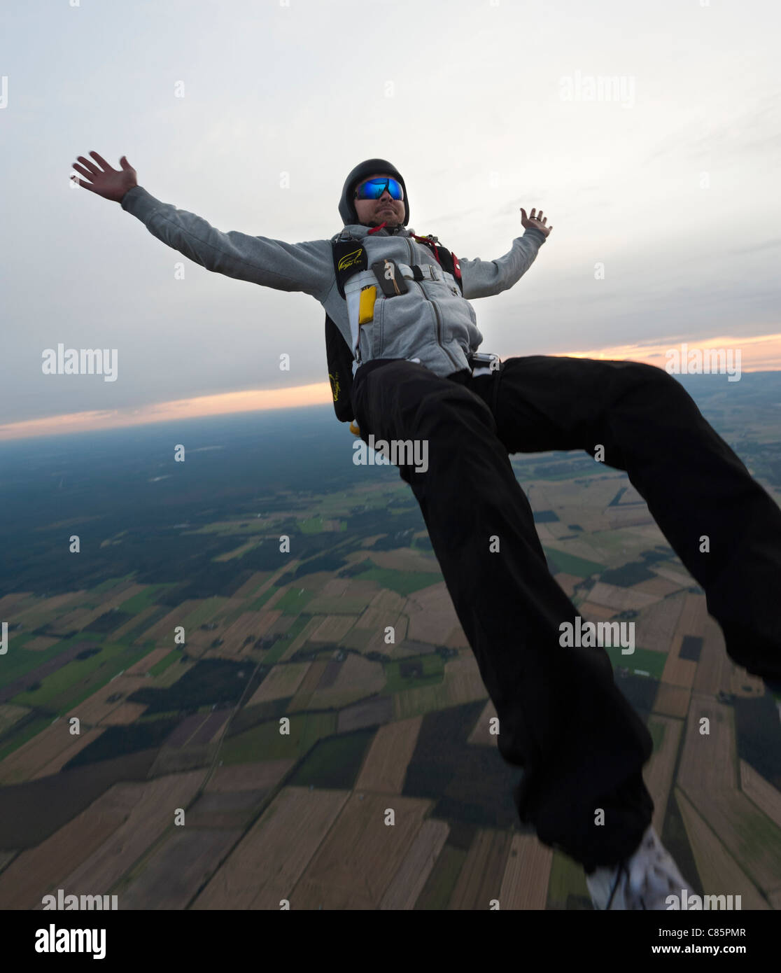 Free falling sky diving hi-res stock photography and images - Alamy