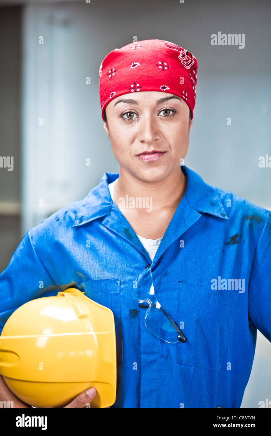 Hispanic female construction worker Stock Photo - Alamy