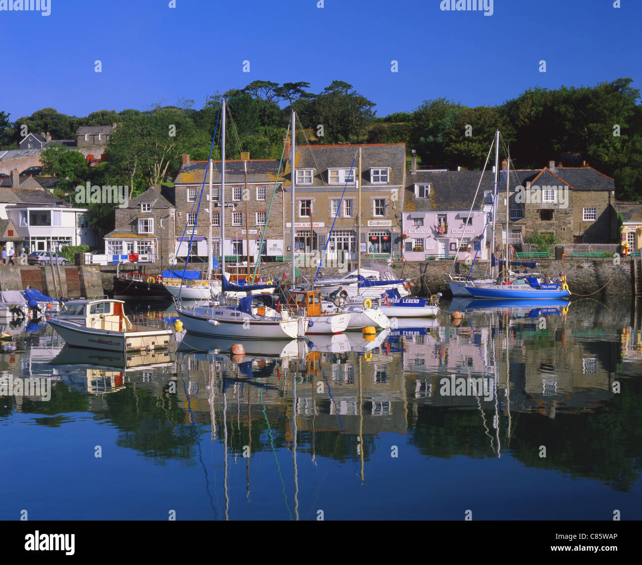 Padstow harbour colourful hi-res stock photography and images - Alamy
