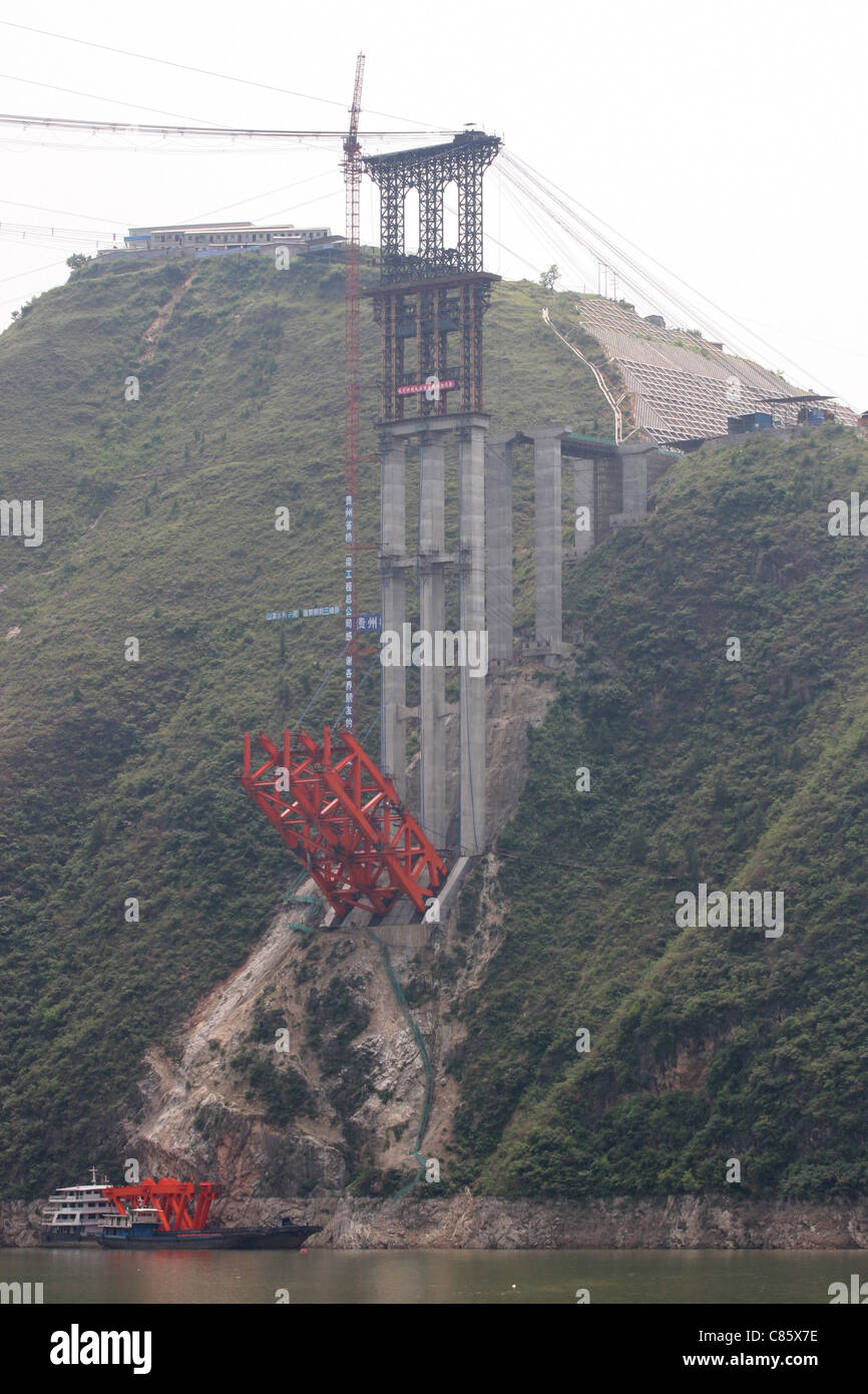 Arch bridge under construction, July 11, 2008, Lesser Three Gorges ...