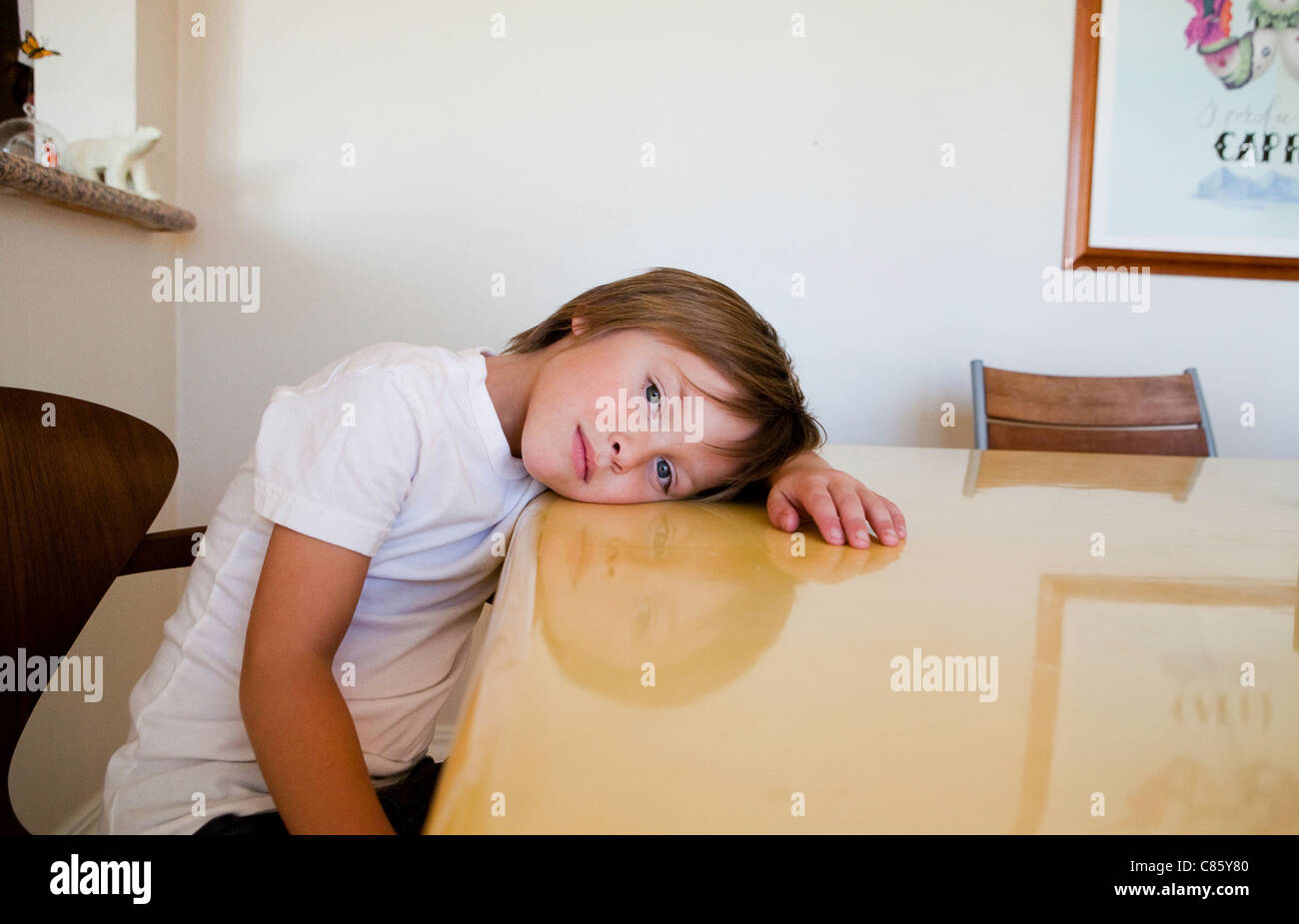 Boy laying the table hi-res stock photography and images - Alamy