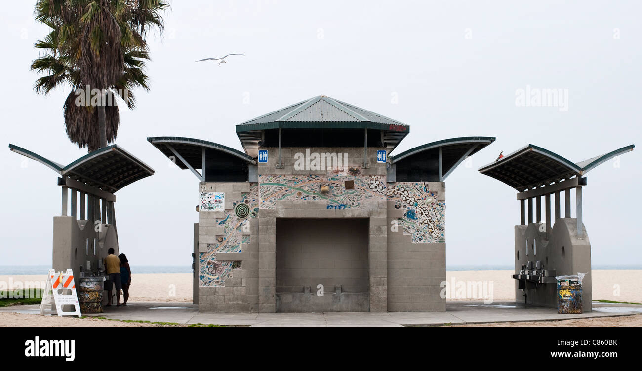 Bathroom on the beach Stock Photo - Alamy
