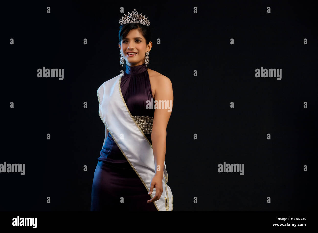 Beauty pageant hi-res stock photography and images - Alamy