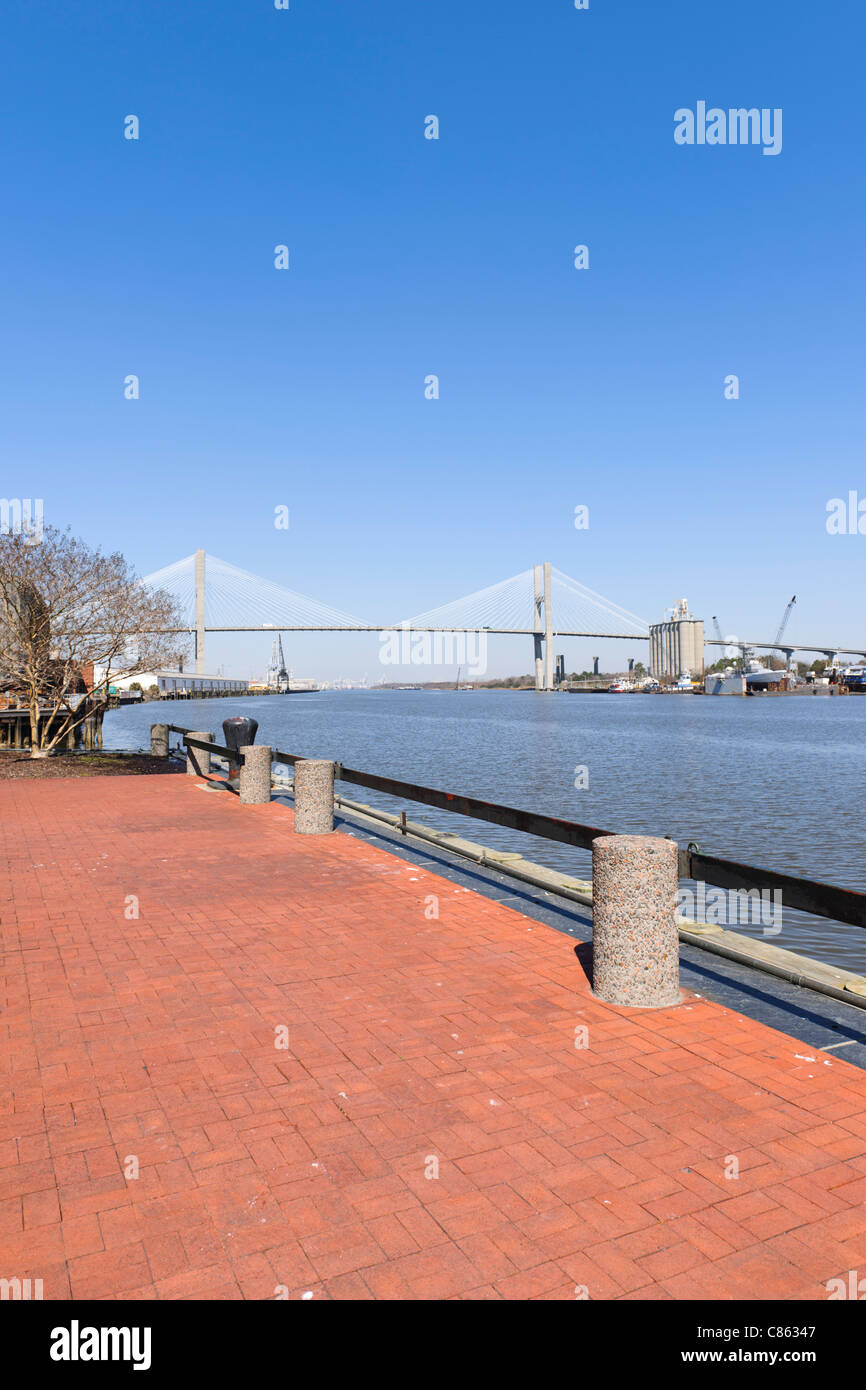 Savannah talmadge memorial bridge hi-res stock photography and images ...