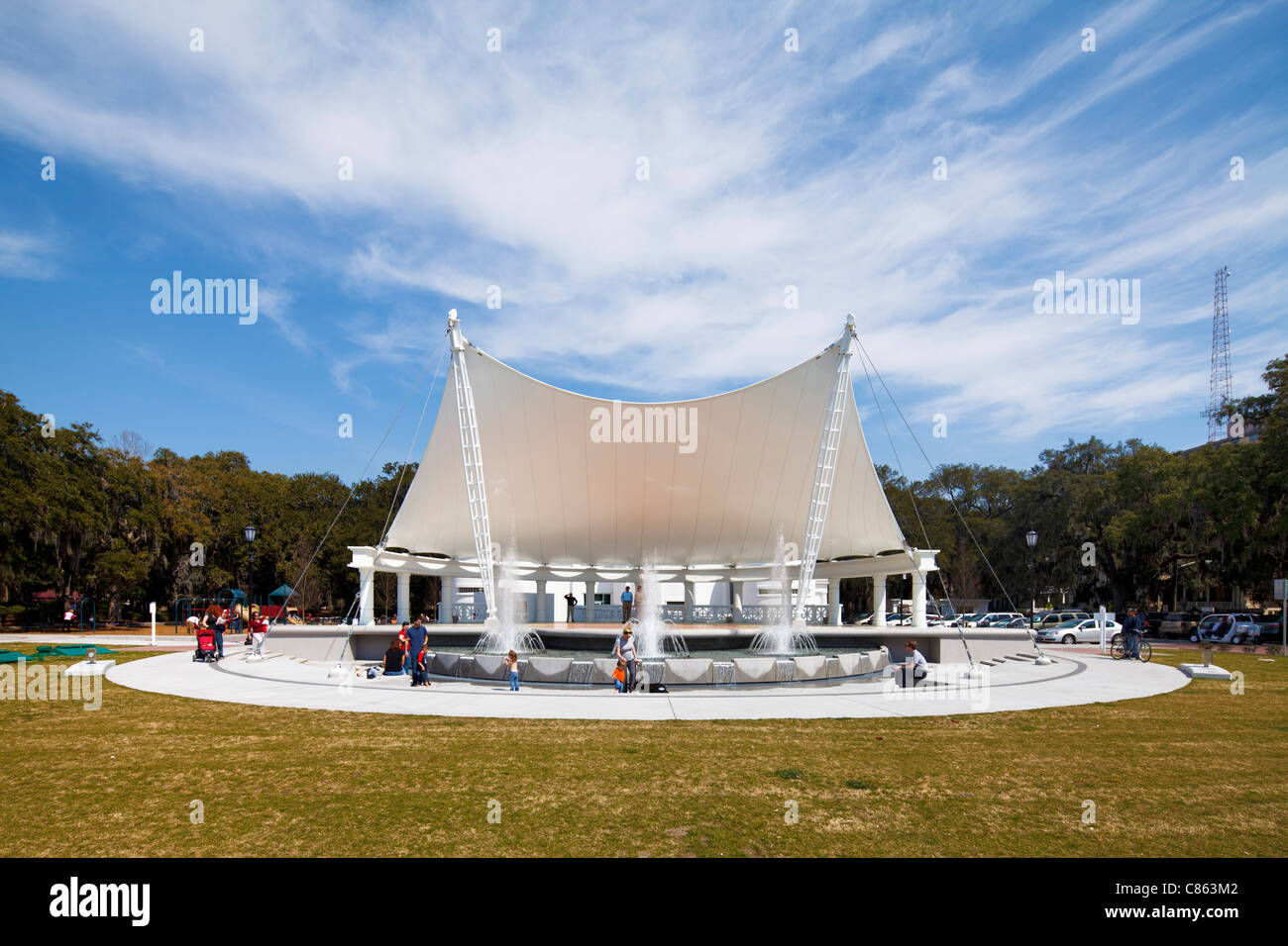 Forsyth park band shell savannah hi-res stock photography and images ...