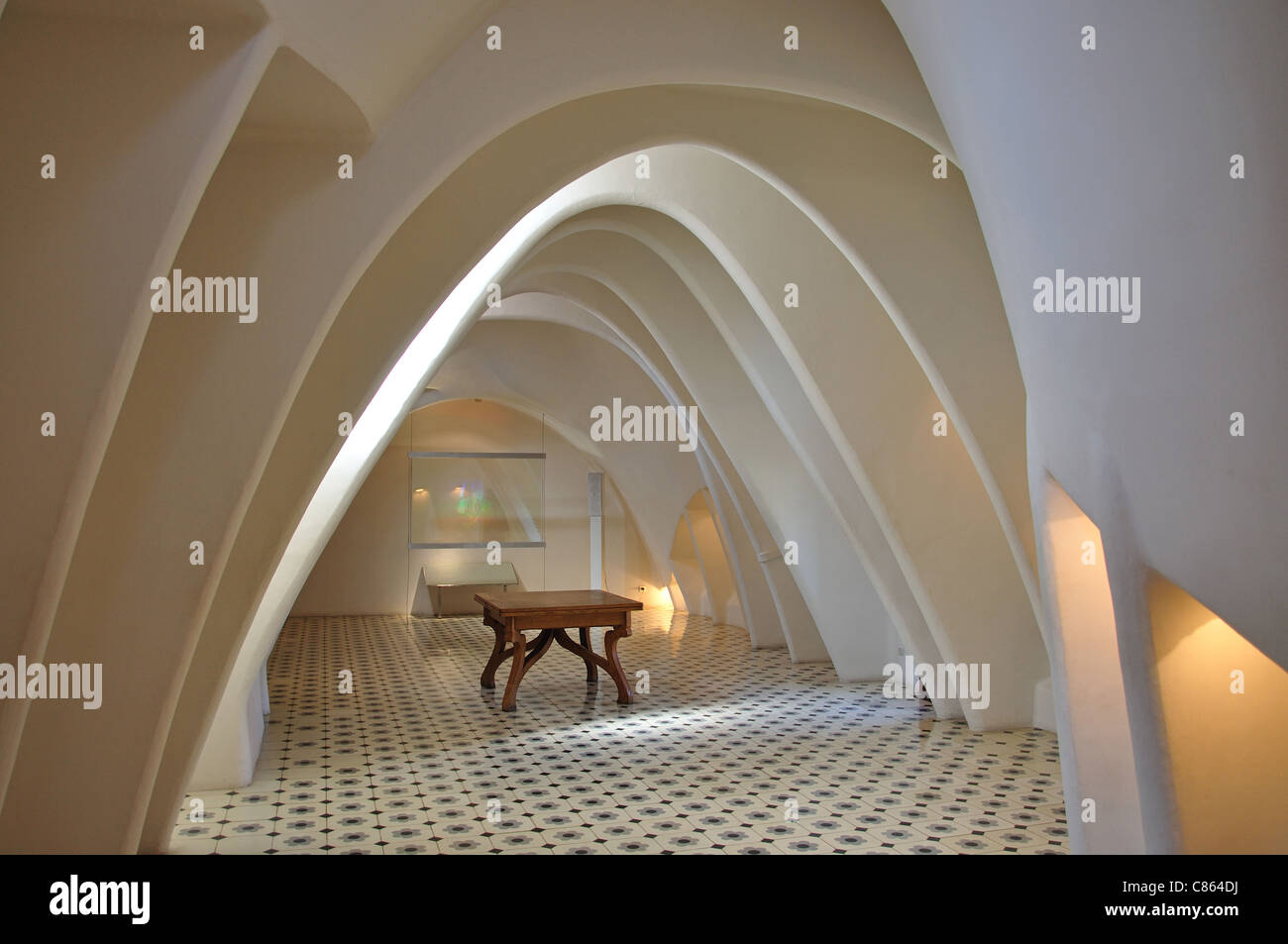 Parabolic arches hi-res stock photography and images - Alamy