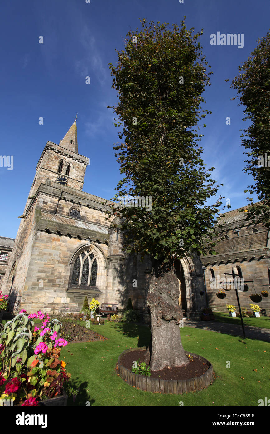Town of St Andrews, Scotland. The 12th century Holy Trinity Church was ...