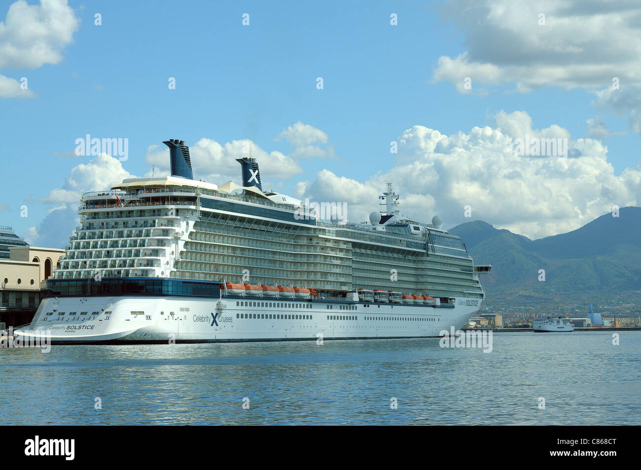 Ship in port ship in port hi-res stock photography and images - Alamy