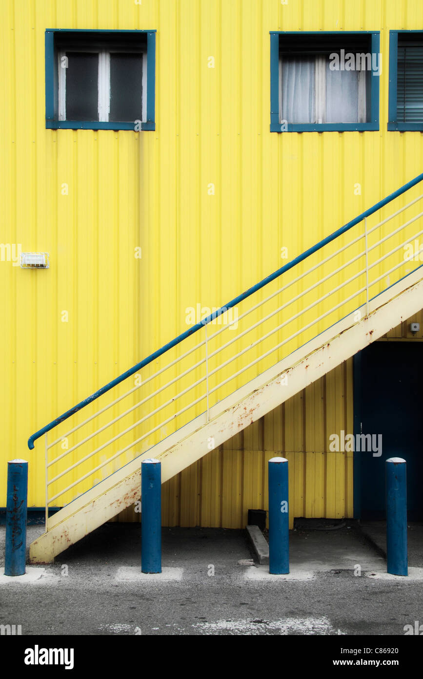 Metals building hi-res stock photography and images - Alamy