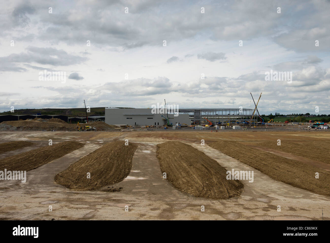 Ocado warehouse under construction on the Birch Coppice Business Park ...