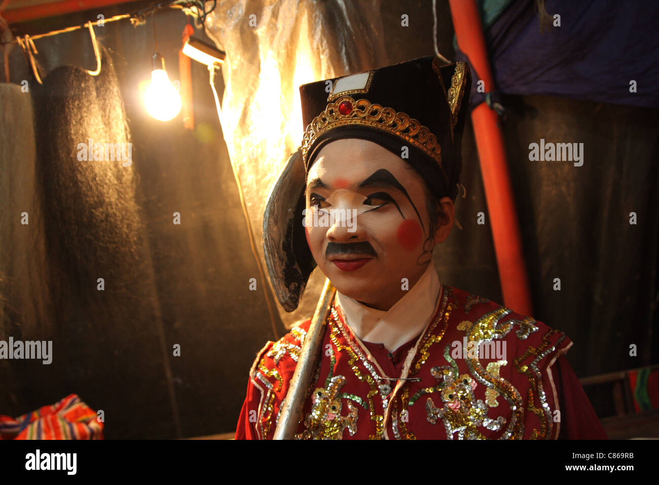 Portrait of Chinese Opera Performer Stock Photo - Alamy