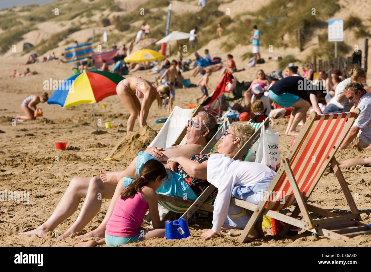 Camber sands beach family hi-res stock photography and images - Alamy