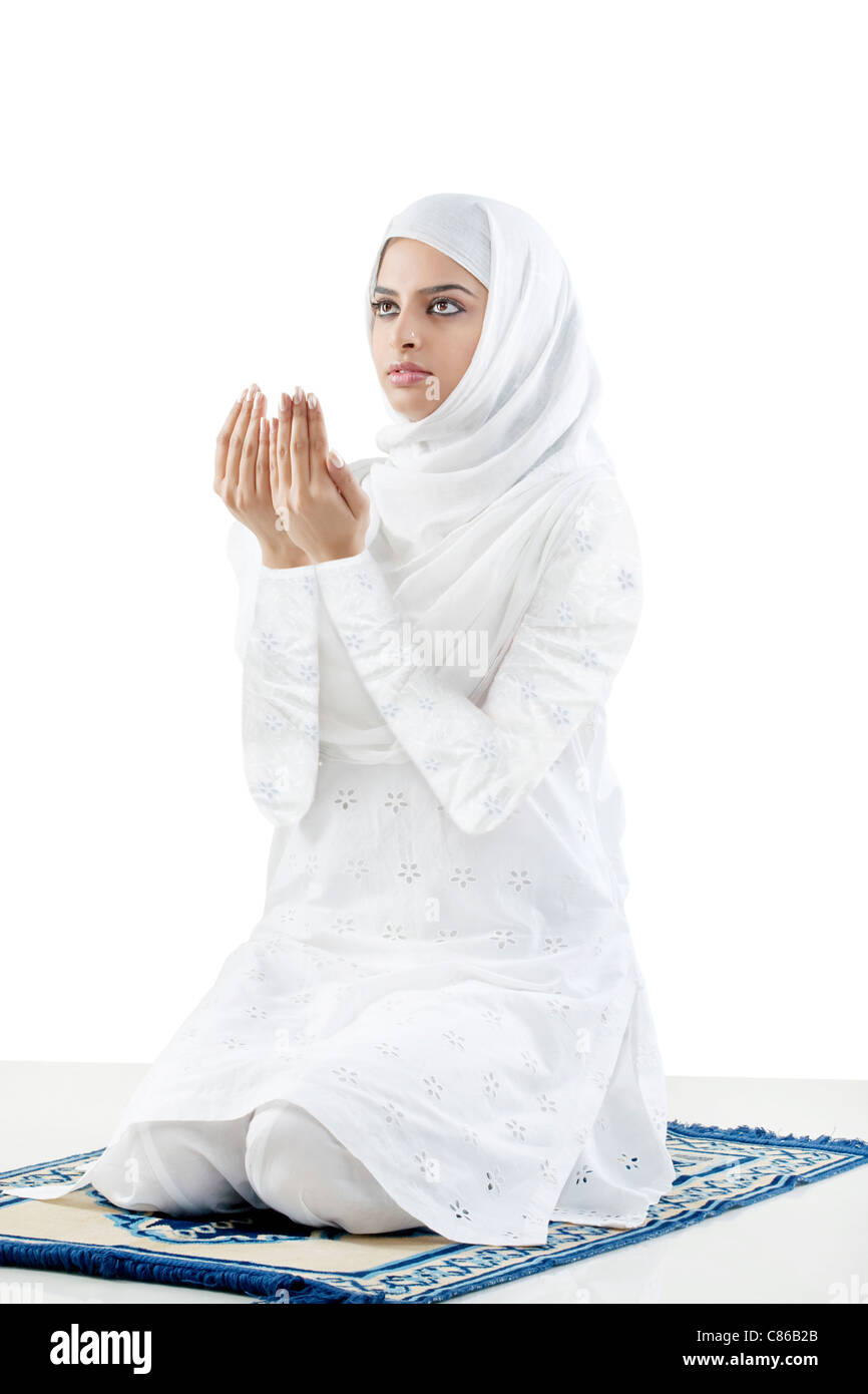 Muslim woman doing Namaaz Stock Photo - Alamy