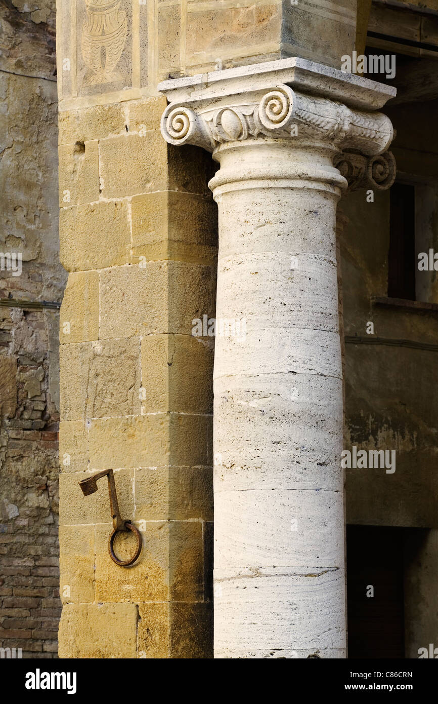 Roman column pillar hi-res stock photography and images - Alamy