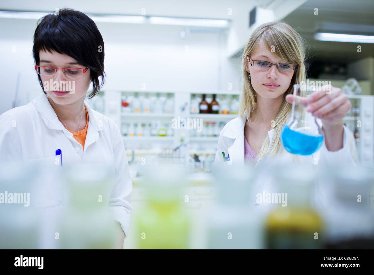 Two female researchers in a chemistry lab Stock Photo - Alamy