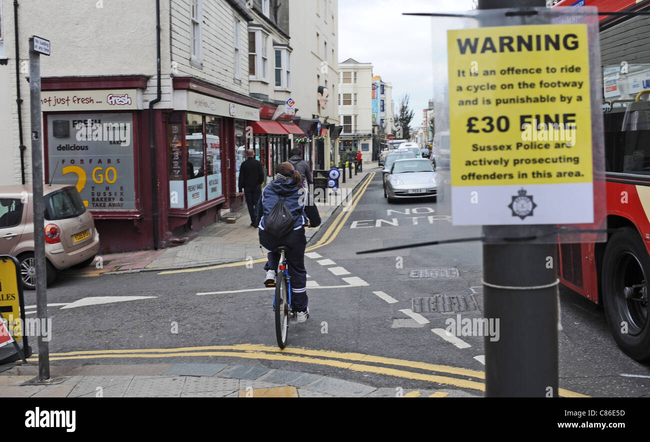 One way traffic sign bicycle hi-res stock photography and images - Alamy
