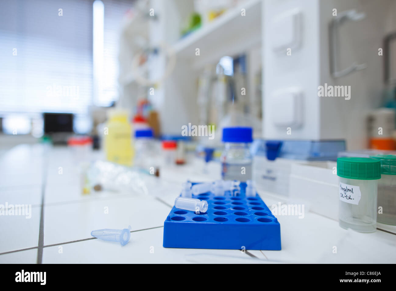 Chemistry lab/laboratory (shallow DOF Stock Photo - Alamy