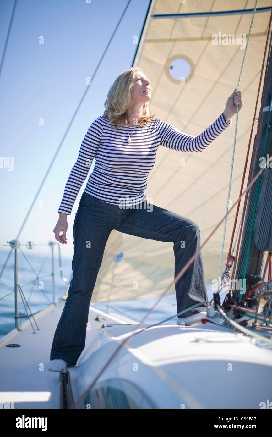 Adjusting sail hi-res stock photography and images - Alamy