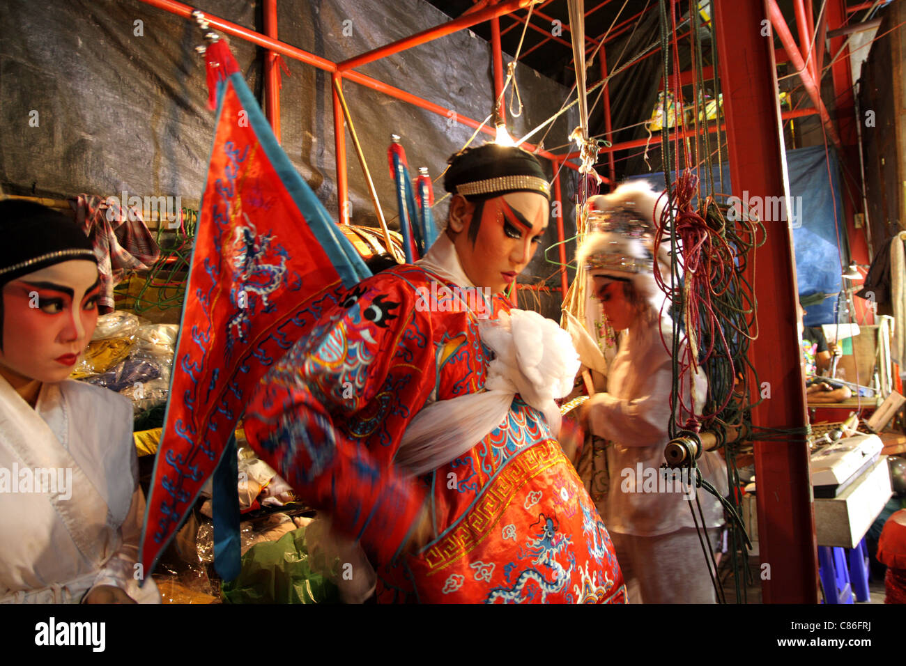 Back of a performer hi-res stock photography and images - Alamy