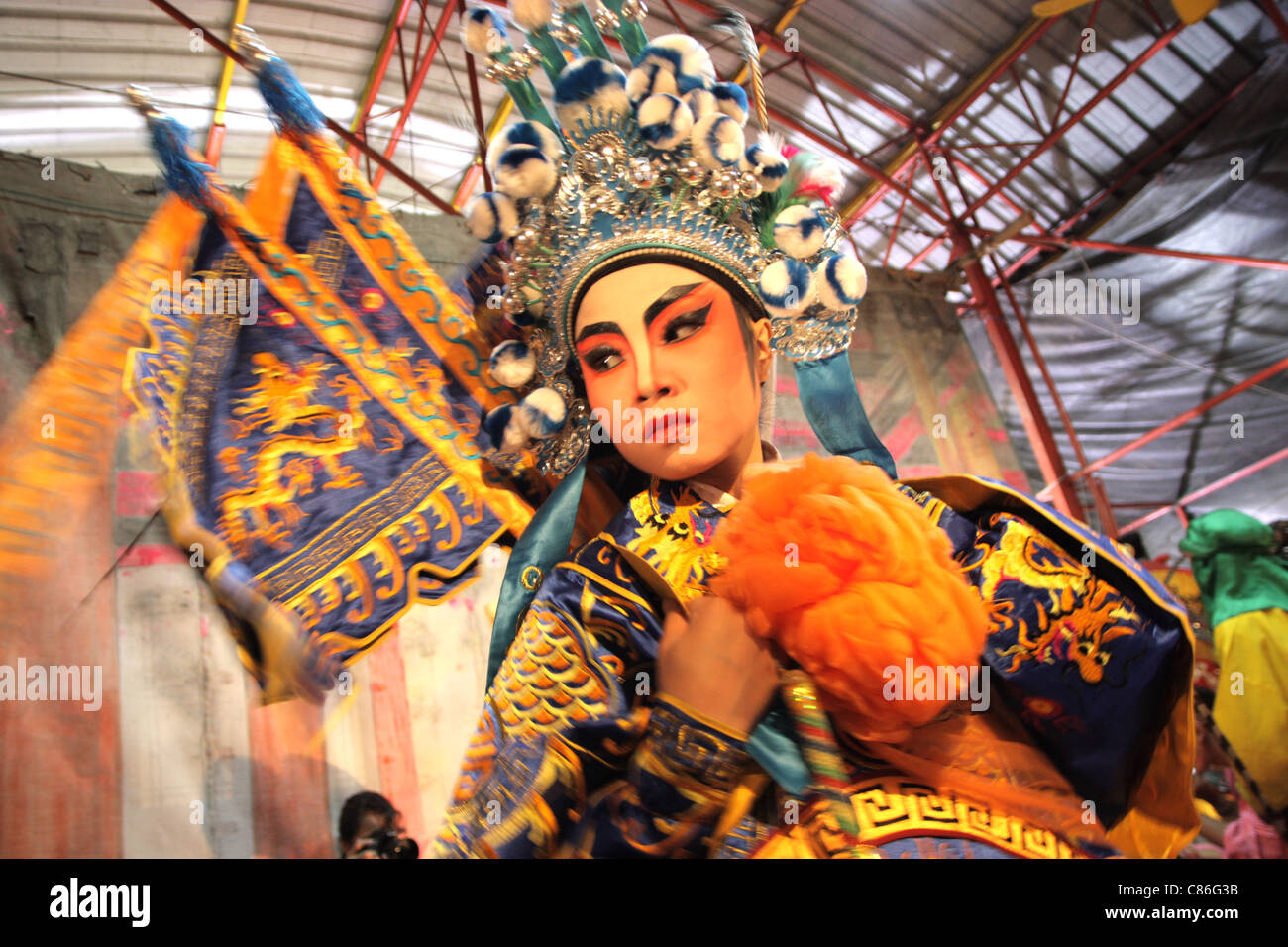 Portrait of Chinese Opera Performer Stock Photo - Alamy