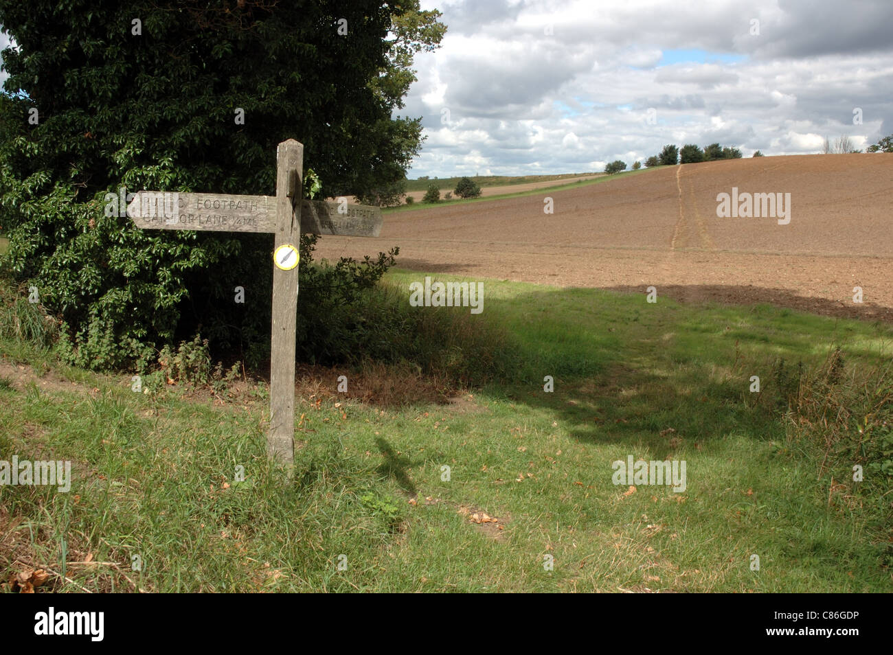 Boudicca Way footpath sign near Caistor St Edmund, Norfolk, UK Stock ...