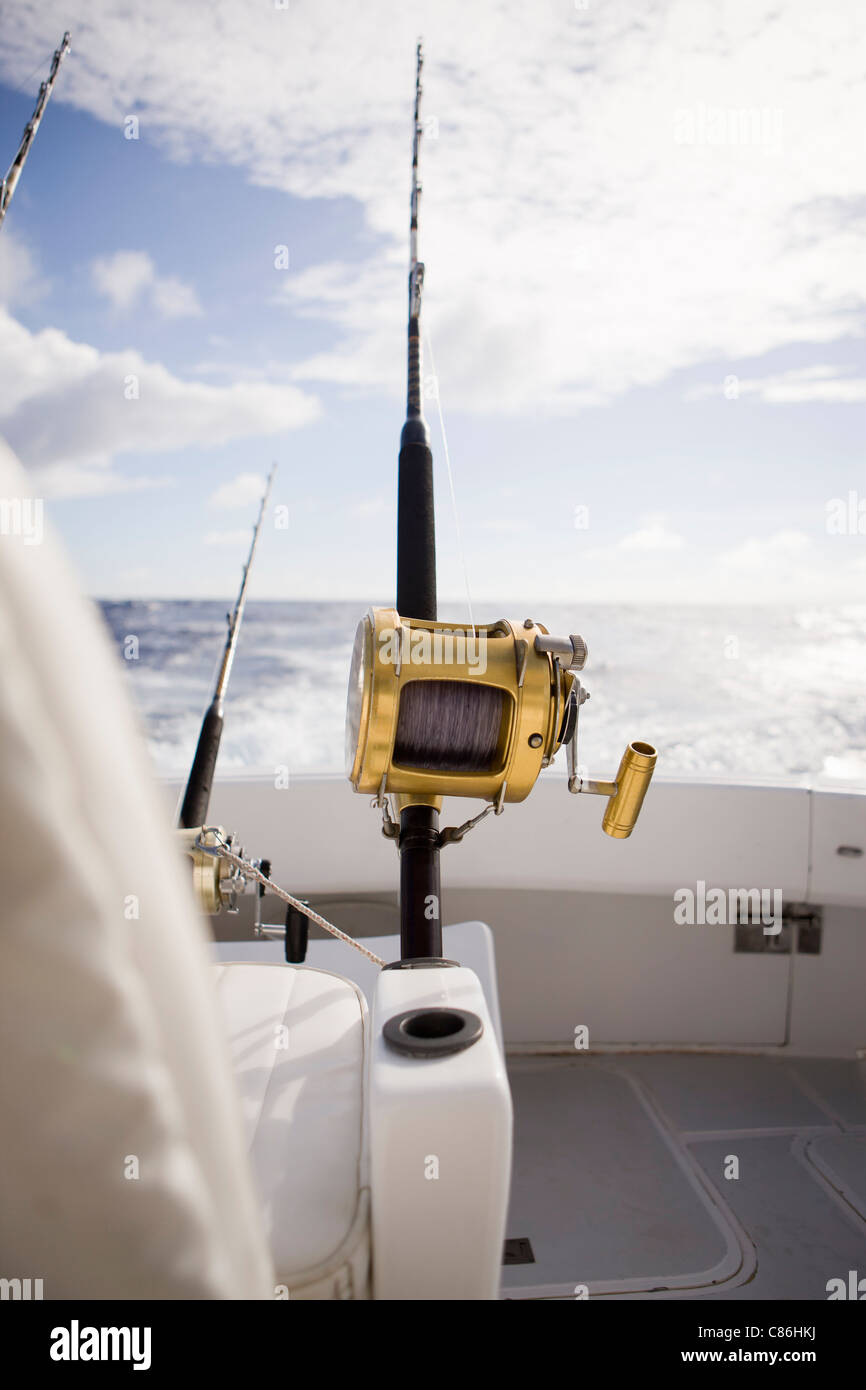 Anchoring boat hi-res stock photography and images - Alamy