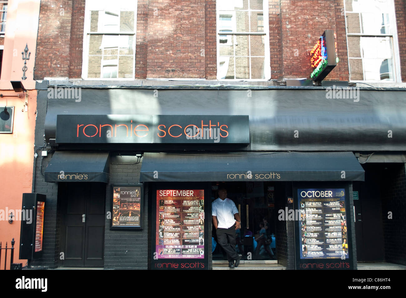 Ronnie Scotts High Resolution Stock Photography and Images - Alamy