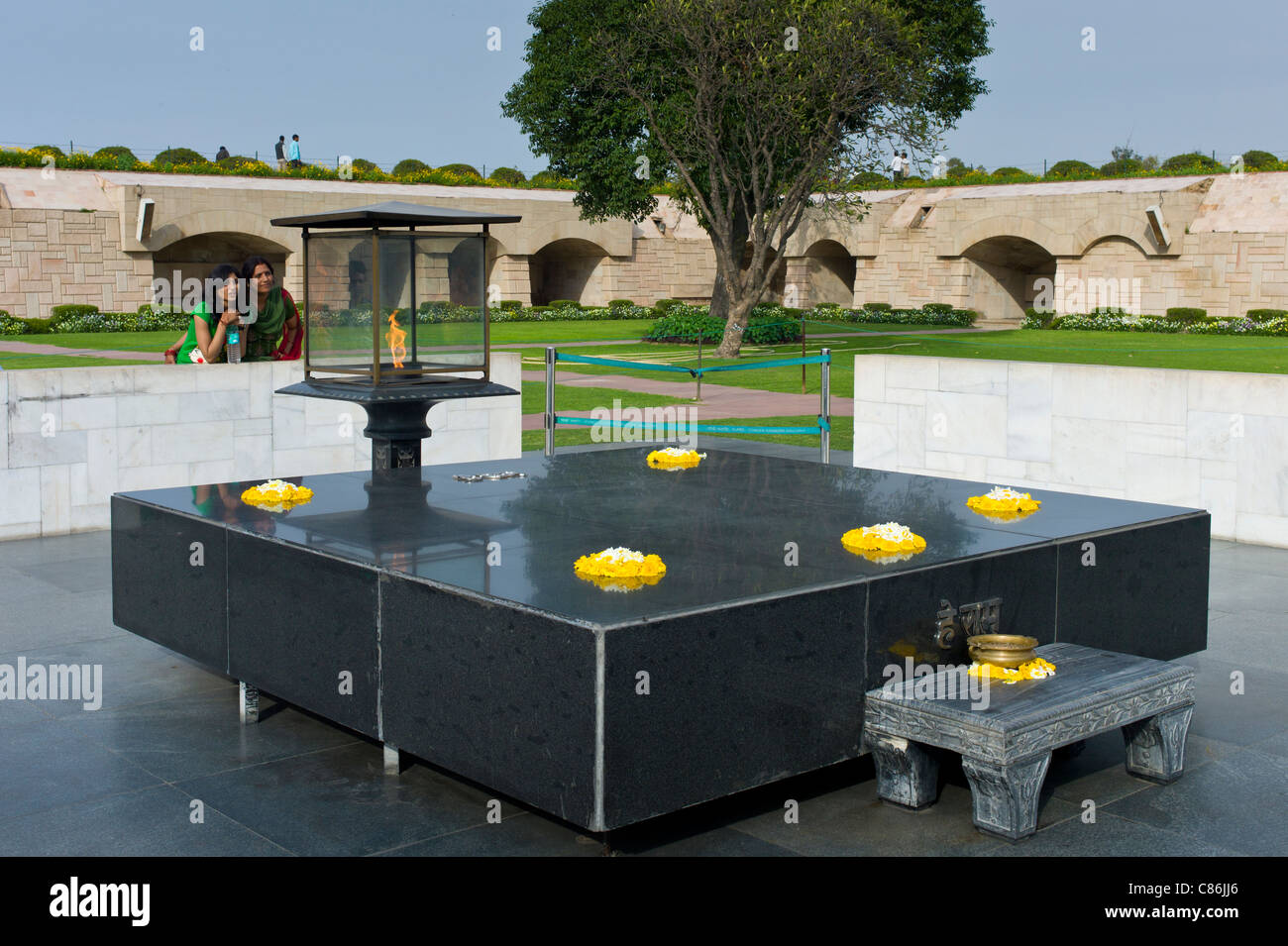 Indian burial platform hi-res stock photography and images - Alamy