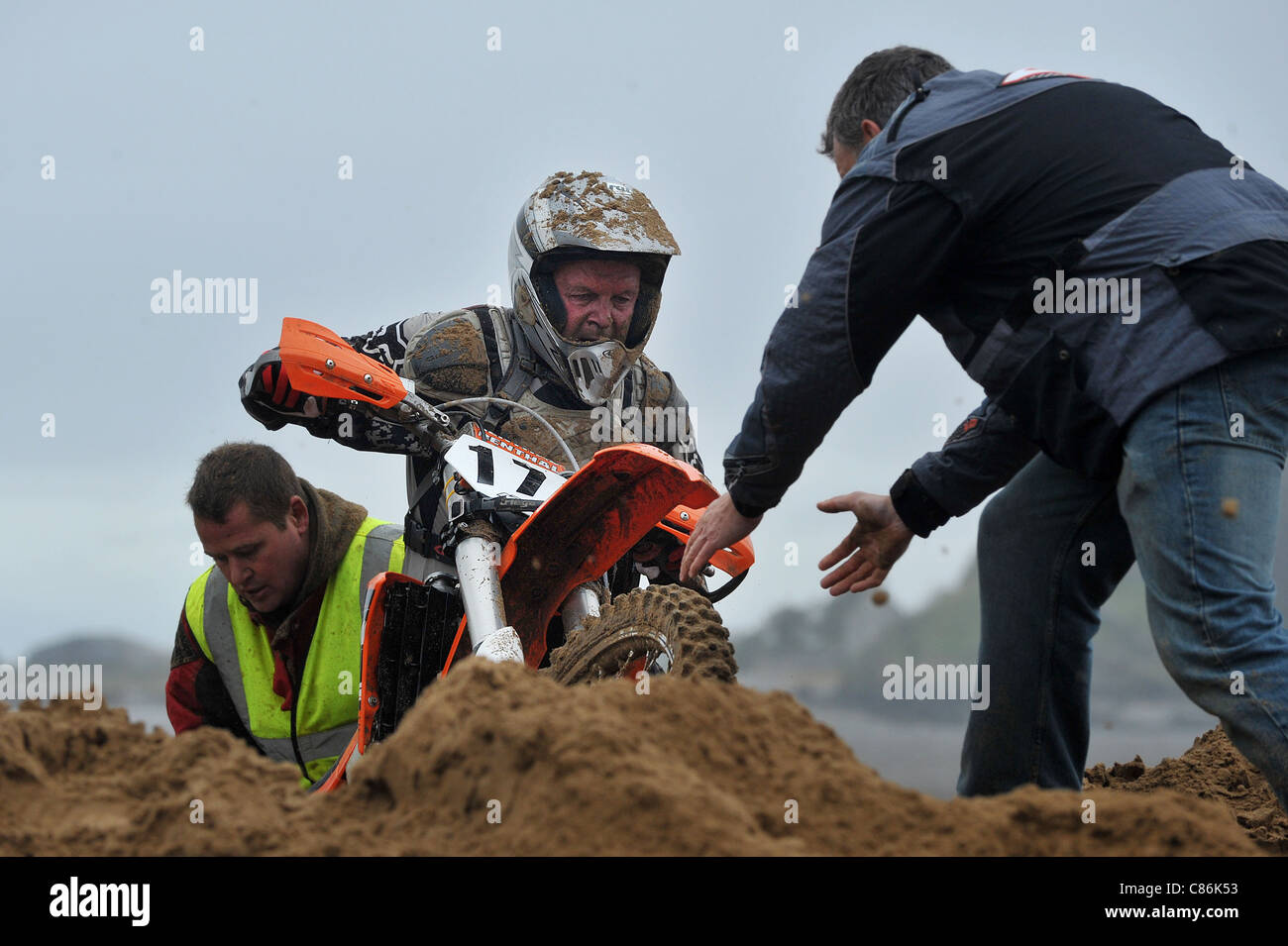 Dirt bikers compete in the Weston-Super-Mare beach race Stock Photo - Alamy