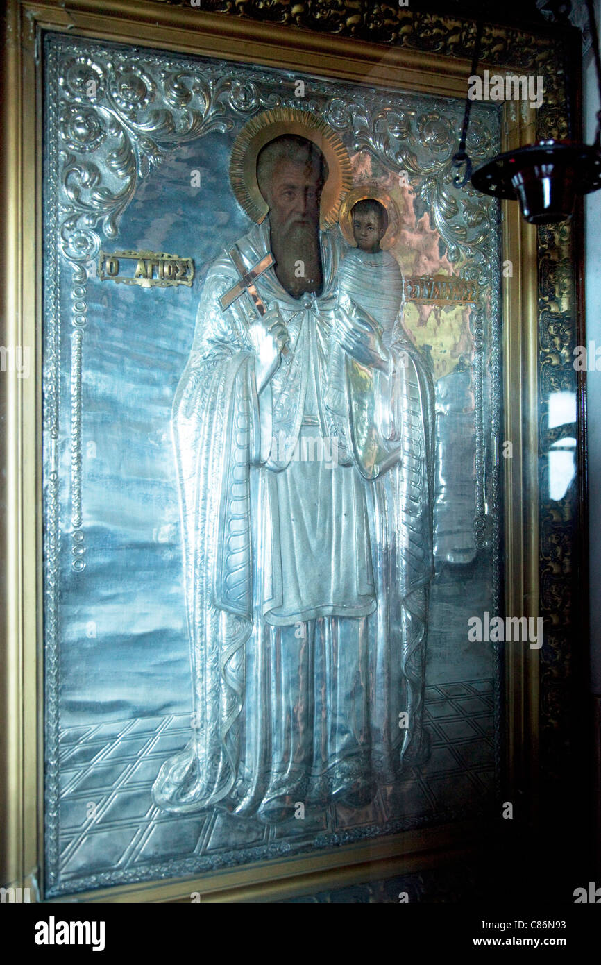Interior and religious icon in Chapel of Agios Georgios atop Lykavittos ...