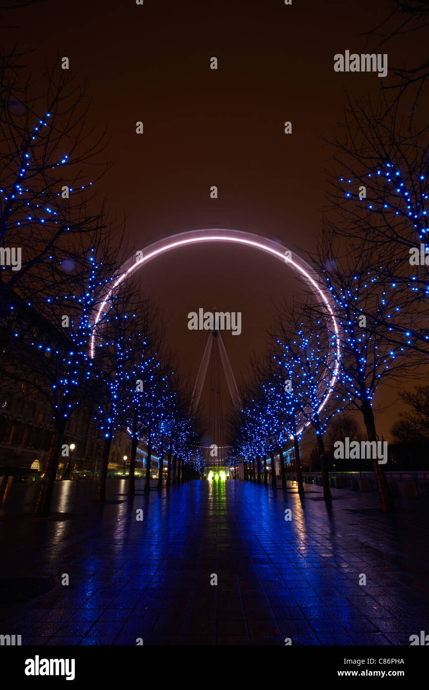 London eye by night Stock Photo - Alamy