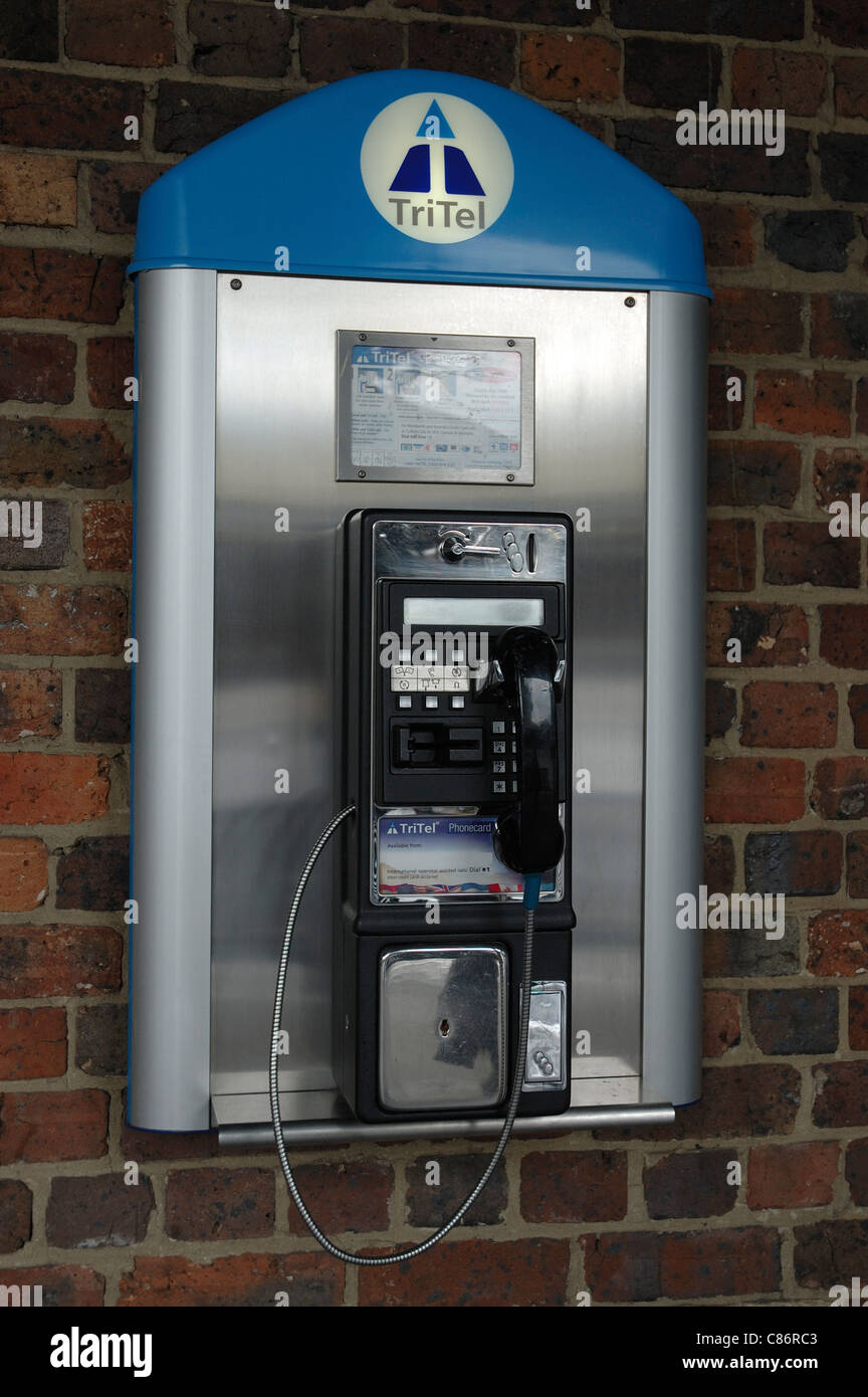 Pay at kiosk hi-res stock photography and images - Alamy