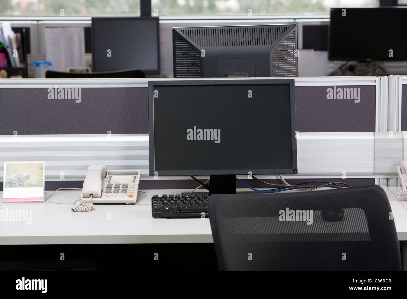 Empty Office Desk Stock Photo - Alamy