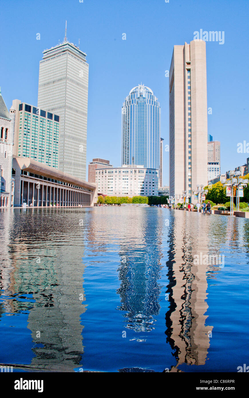 Reflection of building in the pool in Boston Stock Photo - Alamy