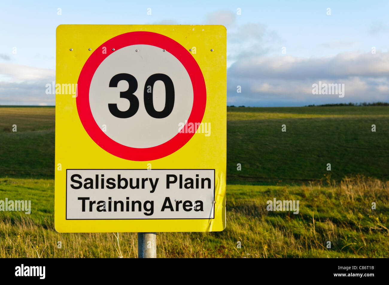 Speed limit on Salisbury Plain, MOD military training area Stock Photo ...