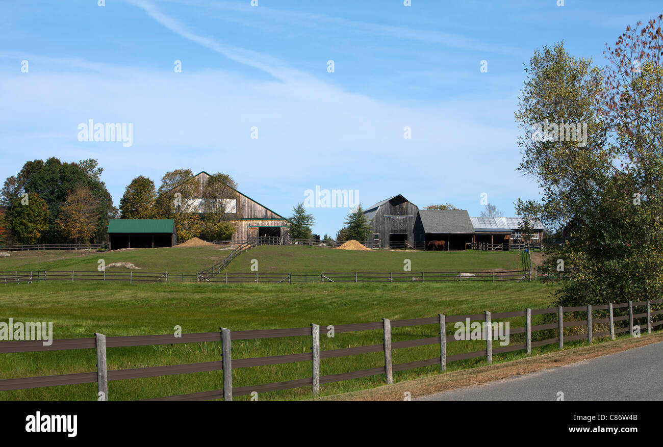 Farm split rail fence hi-res stock photography and images - Alamy