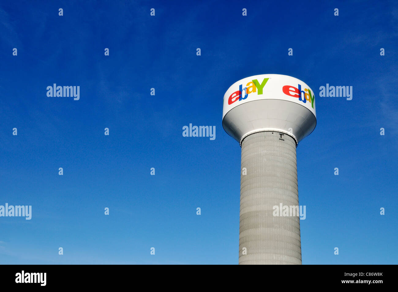 Ebay logo hi-res stock photography and images - Alamy