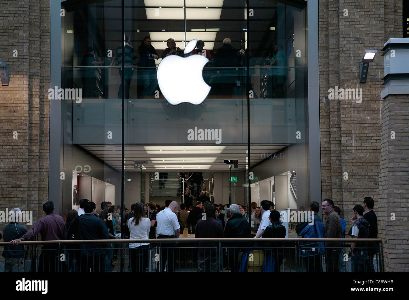 Apple victoria square hi-res stock photography and images - Alamy