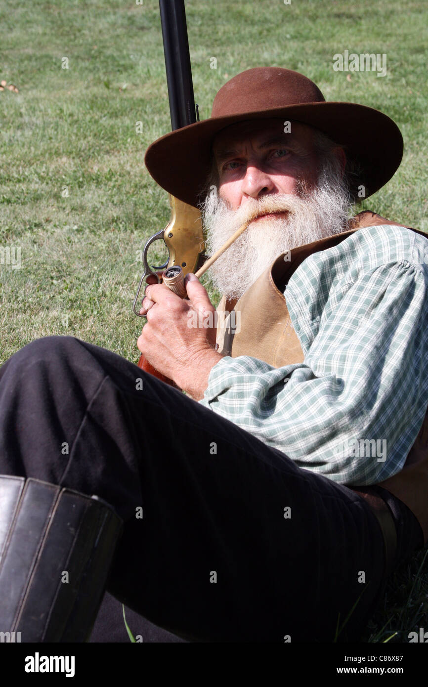 Smoking Gun Cowboy High Resolution Stock Photography and Images - Alamy