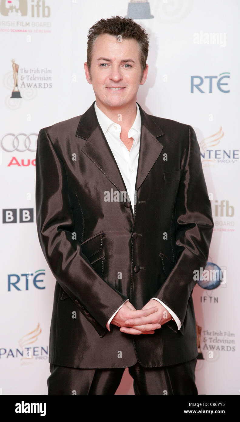 DUBLIN, IRELAND - FEBRUARY 14: Shane Richie attends the press room at ...