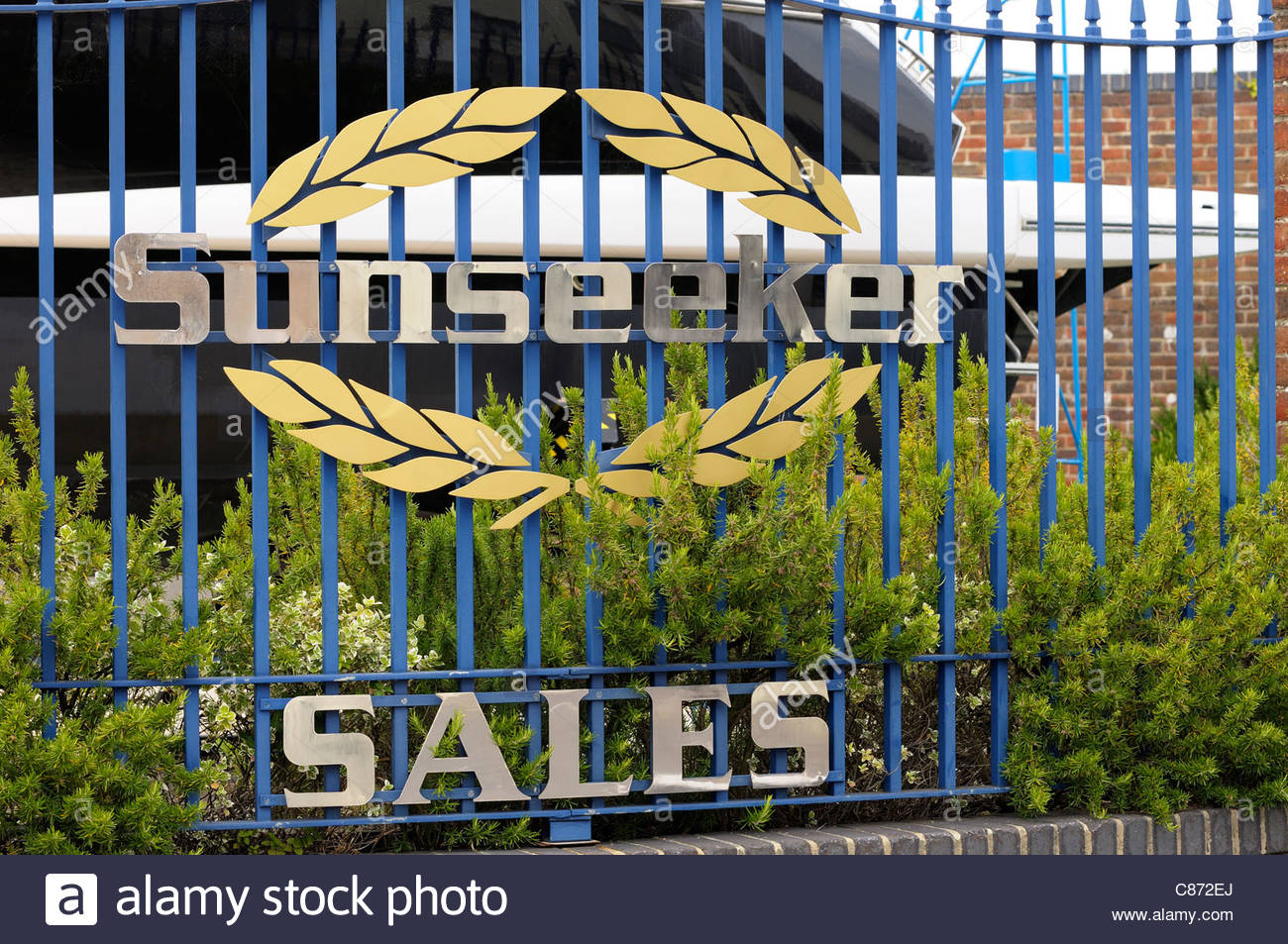 Boundary Railings High Resolution Stock Photography and Images - Alamy