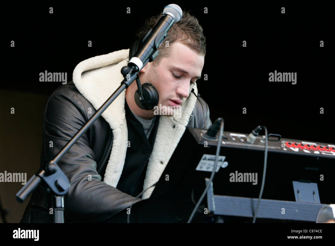 Kaz James of the Bodyrockers in Concert in Custom House Square for St ...